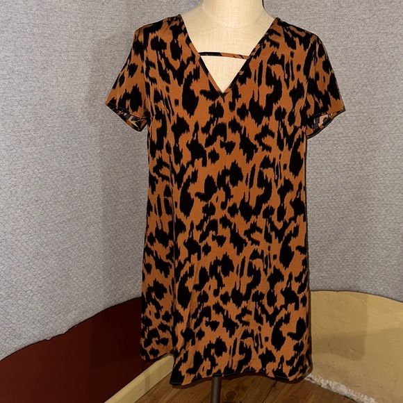 SHEIN | Dresses | Shein Leopard Black Rust Orange Print Tee Shirt Dress ...